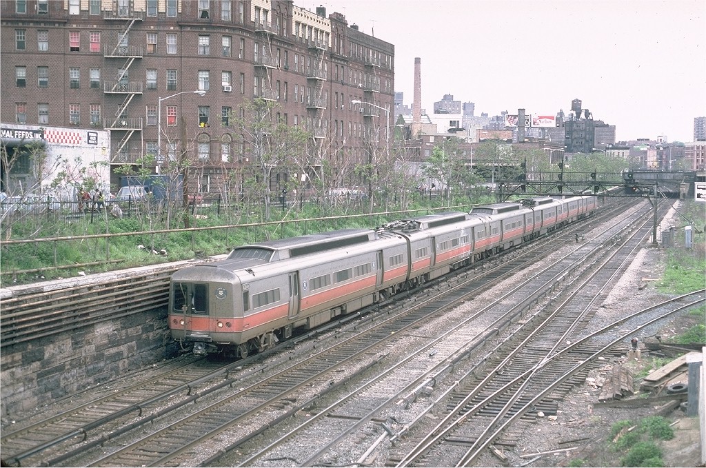 (304k, 1024x679) Country: United States City: New York System: Metro ...