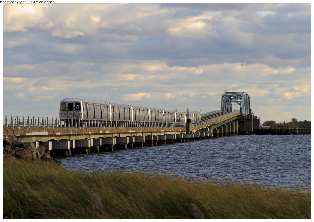 (165k, 1044x739) Country: United States City: New York System: New York ...