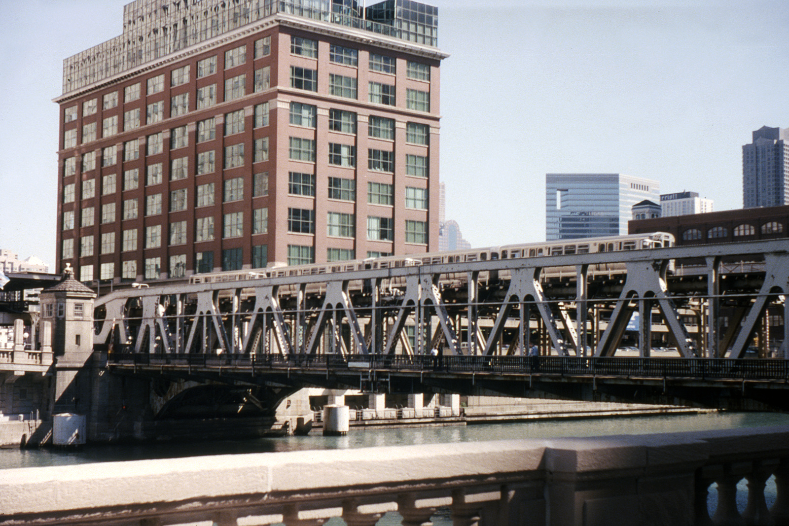 (856k, 1600x1067) Country: United States City: Chicago, IL System ...