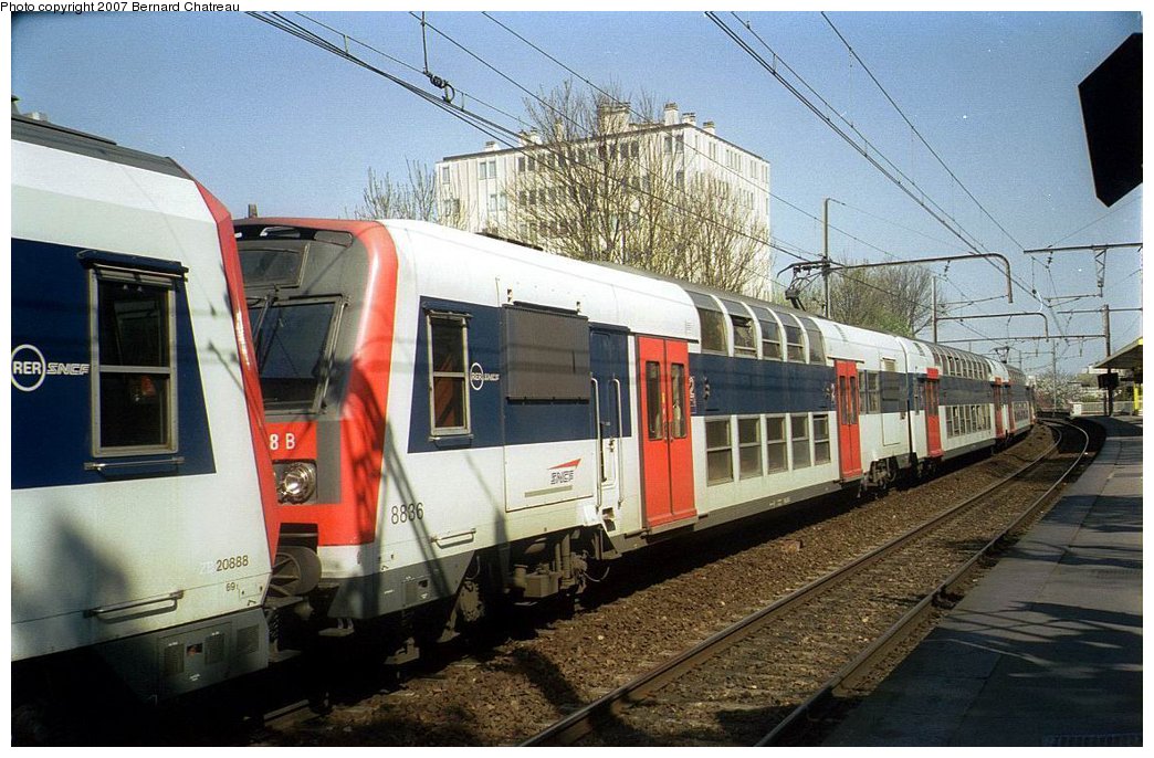 (175k, 1044x686) Country: France City: Paris System: SNCF/Transilien ...