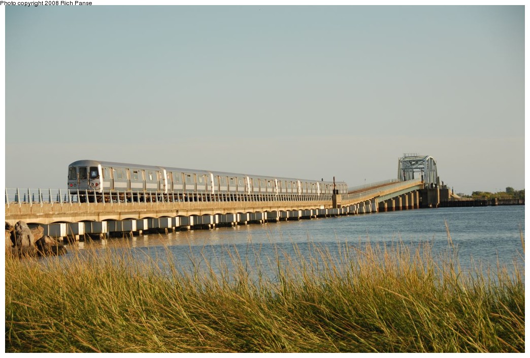 (198k, 1044x706) Country: United States City: New York System: New York ...